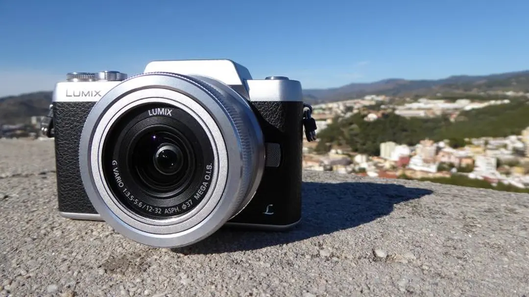 Đánh giá Panasonic GF7