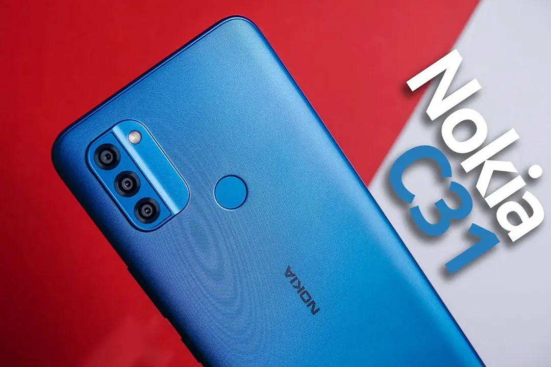 Trên tay Nokia C31: Màn hình lớn, pin trâu, ba camera sau