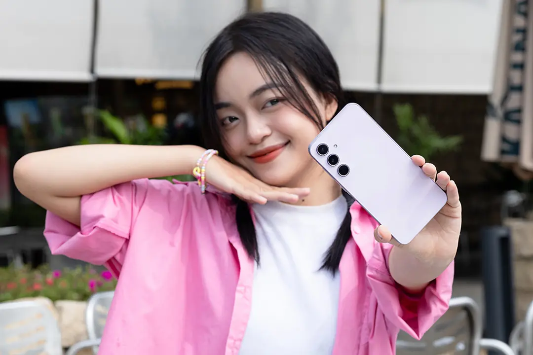 Galaxy A55 5G hóa chân ái của GenZ với tính năng khoanh tròn để tìm kiếm trên Google