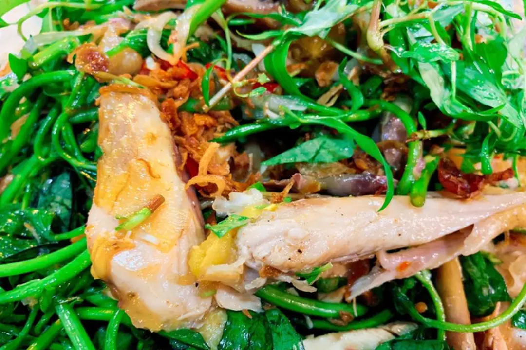 Bí kíp làm gỏi gà rau lang thanh mát, ngon chuẩn vị tại nhà