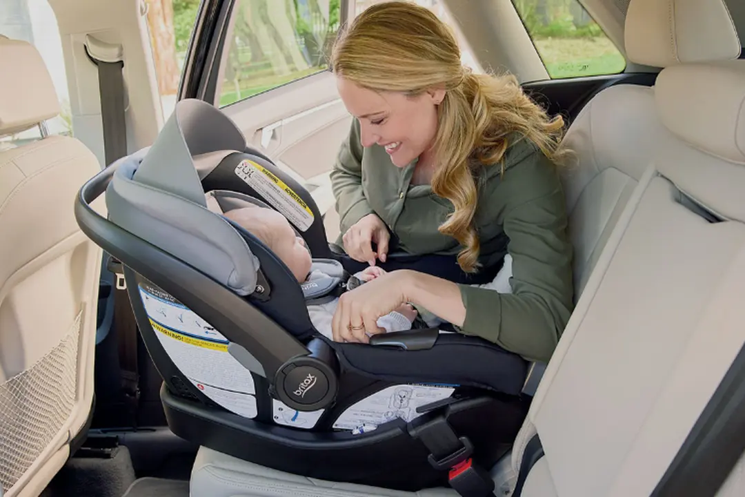 Tìm hiểu ISOFIX car seat là gì? Phân loại các dạng thiết kế