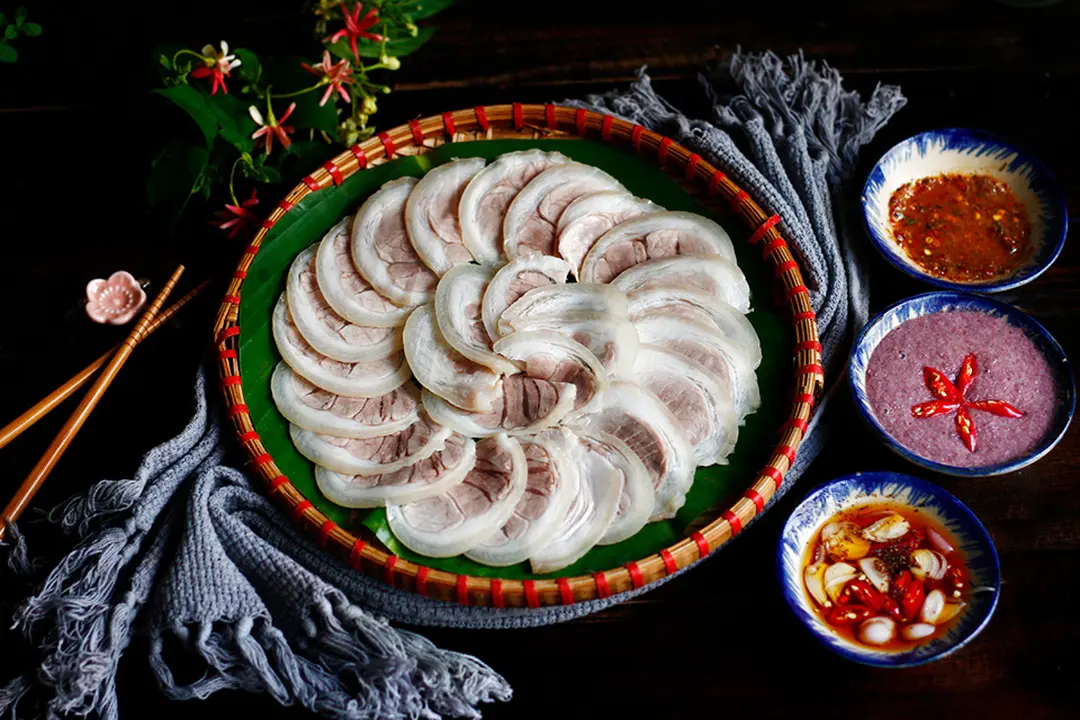 Mẹo luộc thịt chân giò ngon mềm, không bị hôi, giữ trọn hương vị
