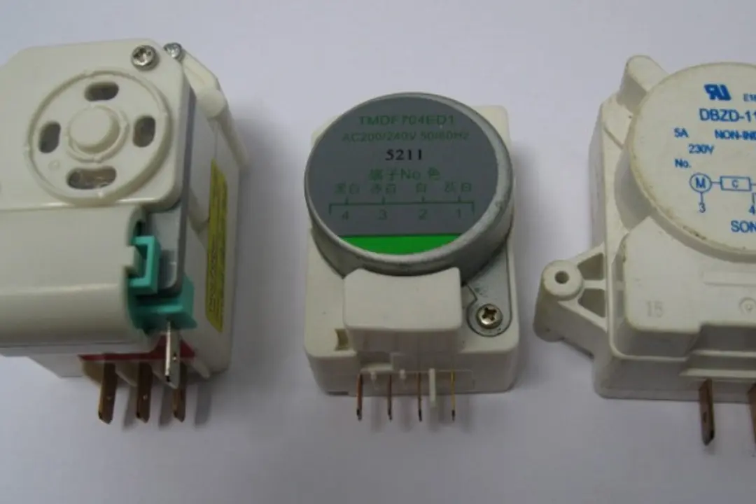 Timer tủ lạnh Sharp là gì? Khám phá cấu tạo và nguyên lý hoạt động