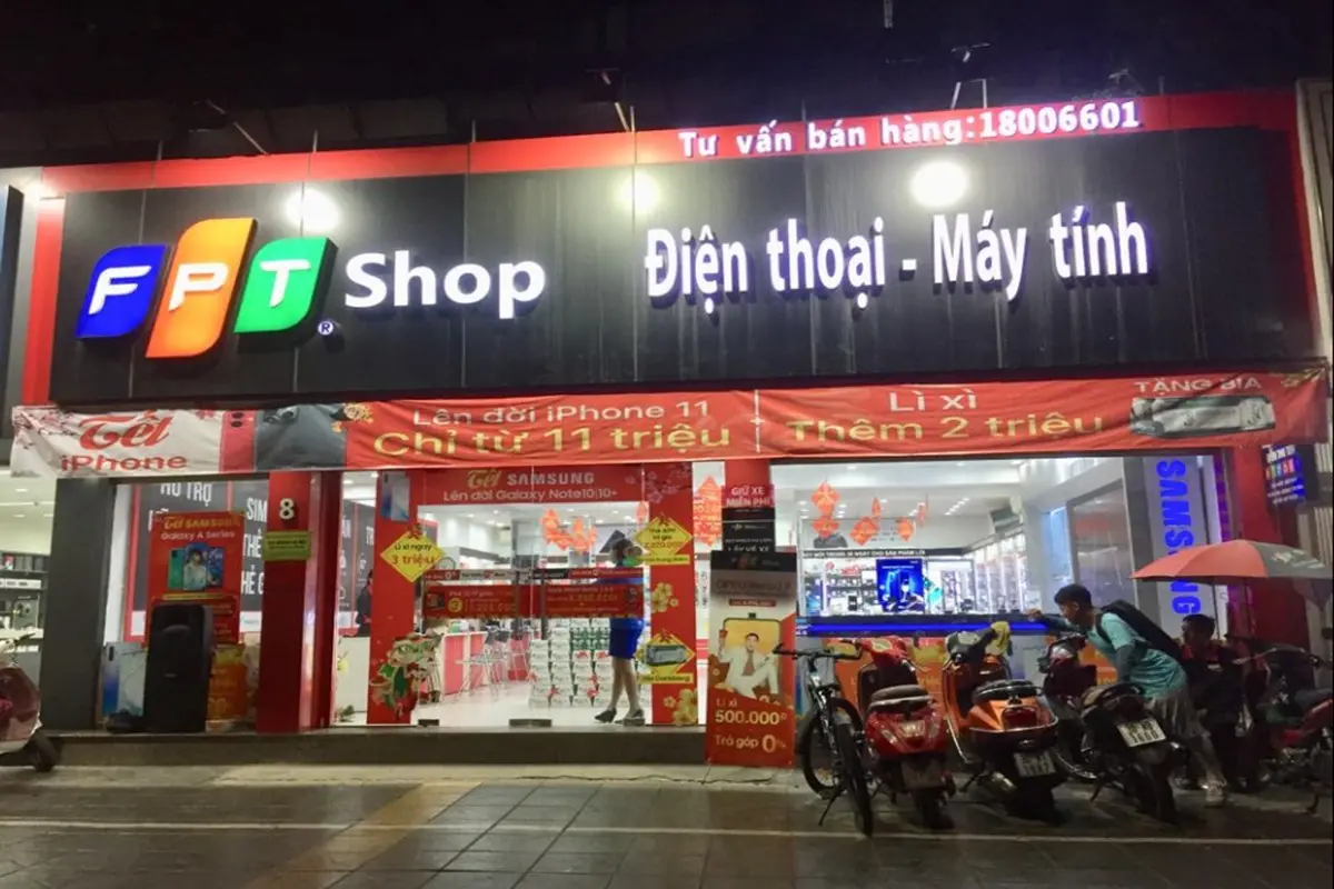 Cửa hàng FPTShop.com.vn tại 480 - 482 Ngọc Hồi (Ngã 3 Văn Điển), TT. Văn Điển, Huyện Thanh Trì ...