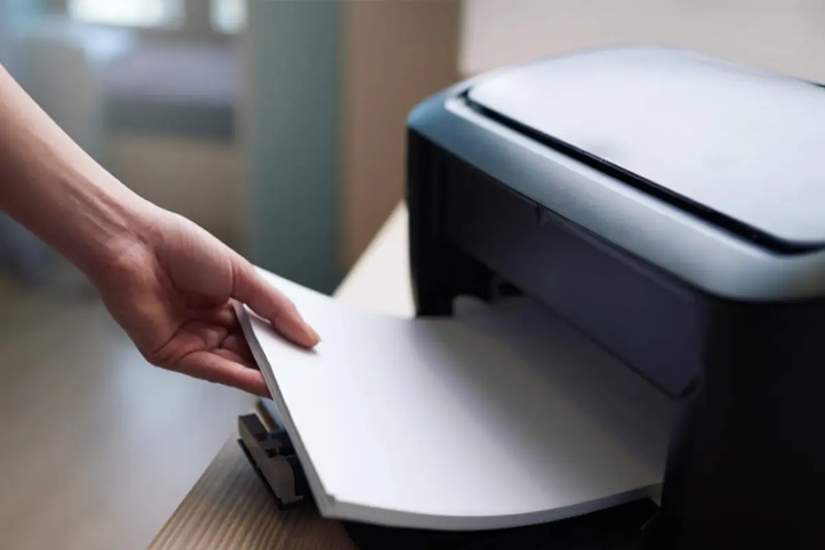 Máy in báo lỗi check the printed output khắc phục thế nào?