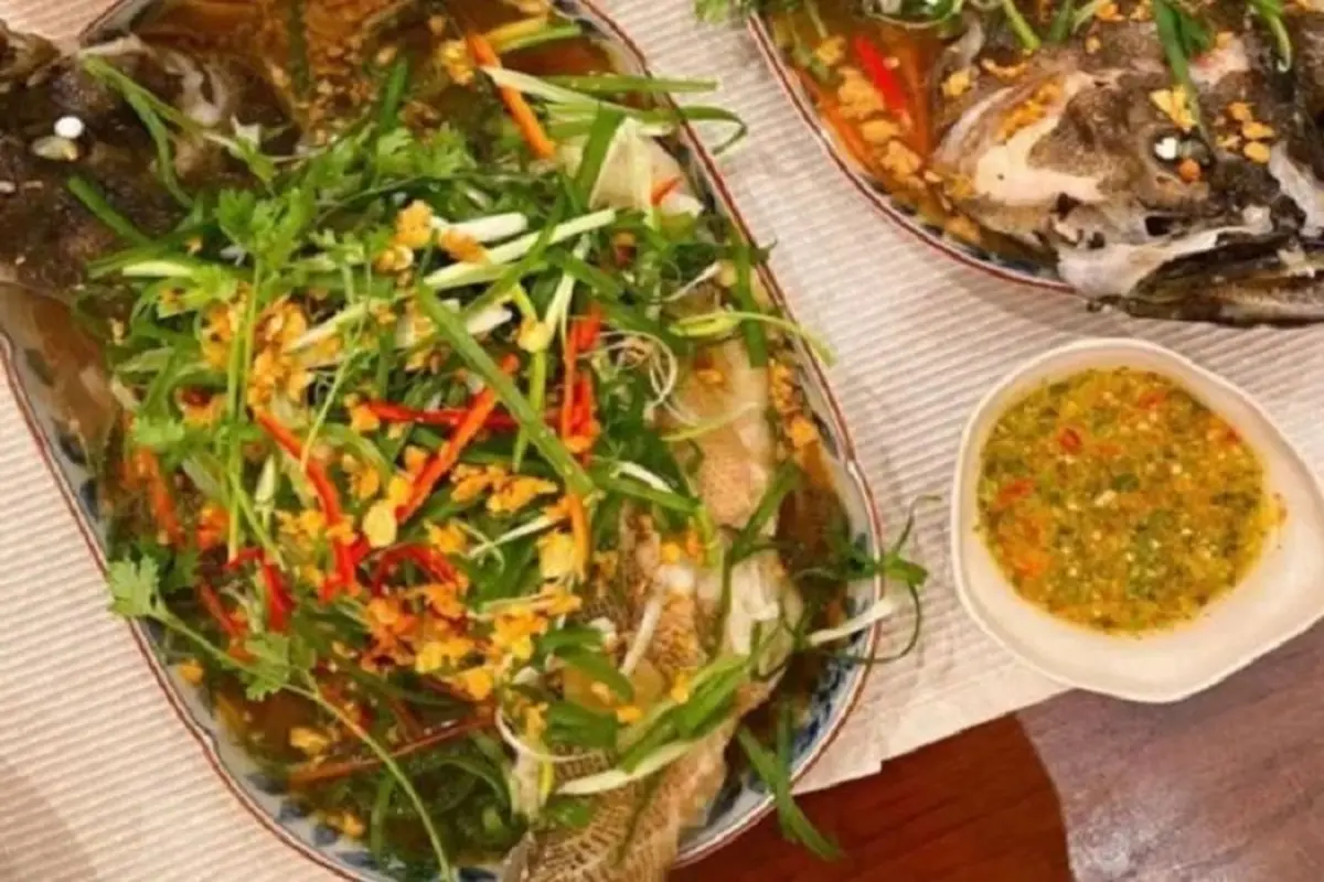 Cách làm cá mú hấp bia ngọt thơm, không tanh chiêu đãi cả nhà