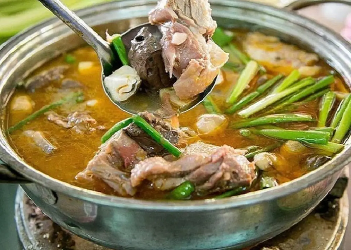 Công thức làm lẩu vịt om sấu thơm ngon, đậm đà và chuẩn vị