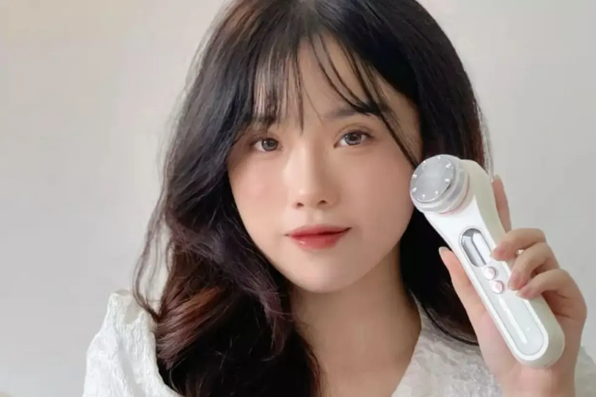 Máy massage ion đẩy tinh chất là gì? Công dụng và cách sử dụng