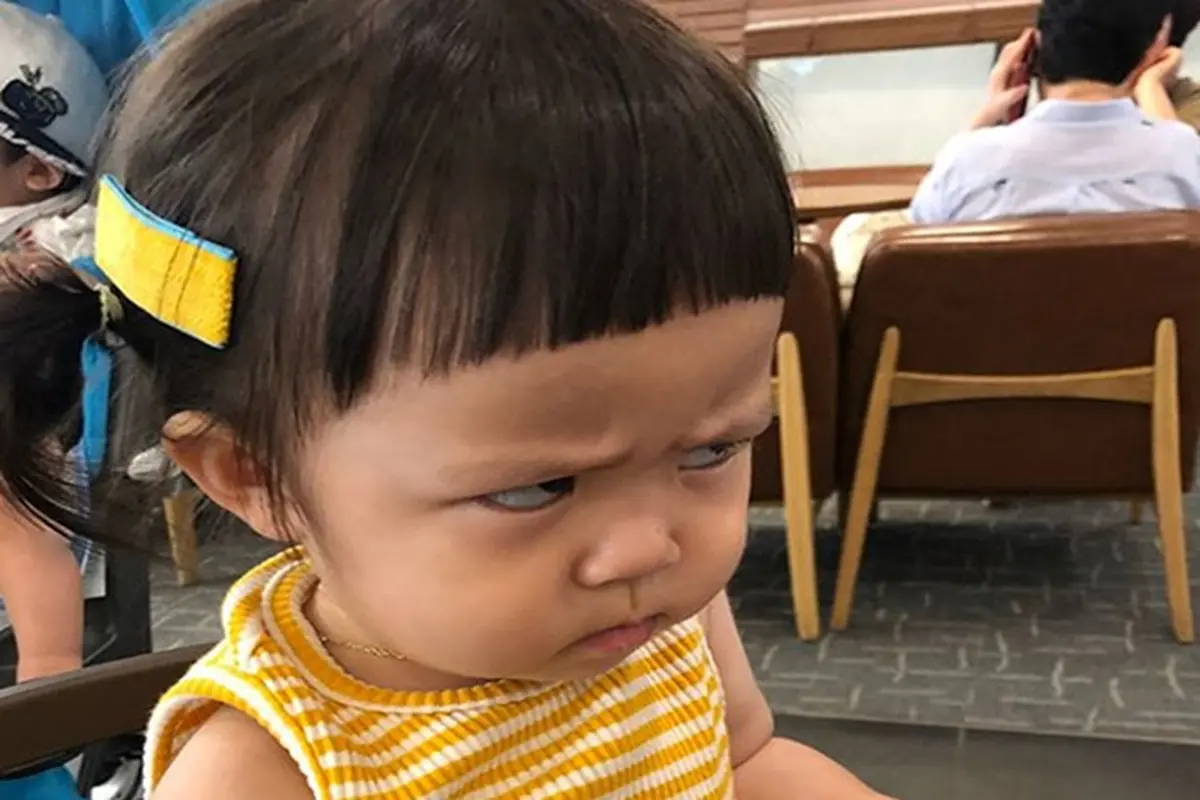 Tải ngay loạt meme em bé cute với vô vàn biểu cảm đáng yêu khiến bạn ...