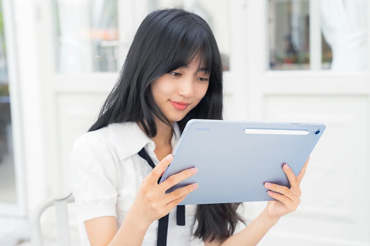 Một ngày làm việc cùng Galaxy Tab S10 FE+