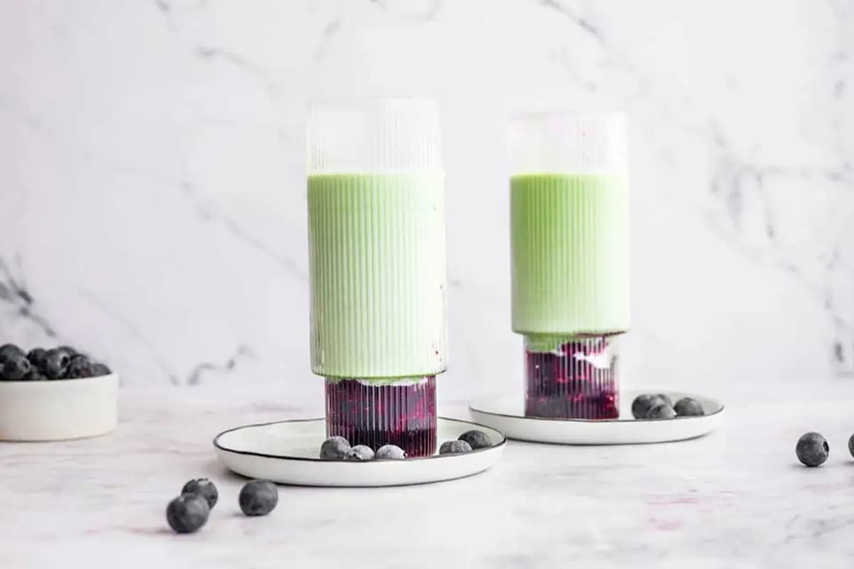 Bật mí cách pha chế matcha latte việt quất ngon không tưởng