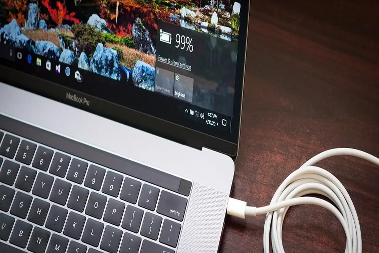 10 cách sạc pin laptop đúng cách giúp tăng tuổi thọ pin