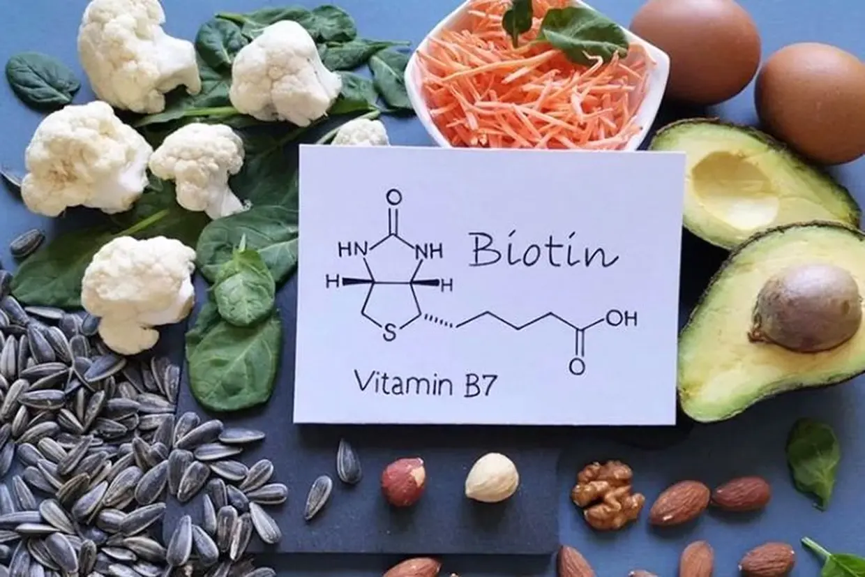 Biotin là gì? Lợi ích đối với sức khoẻ và thực phẩm giàu biotin