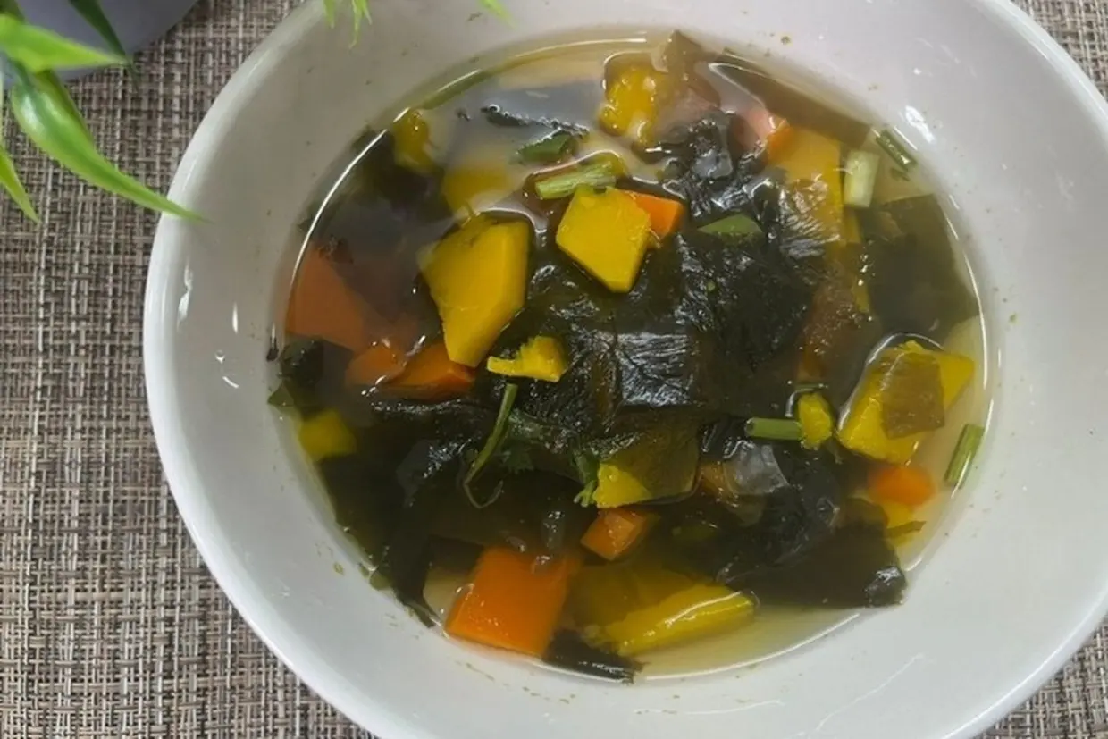 Canh rong biển bí đỏ: Món canh thanh mát, bổ dưỡng giúp giải nhiệt cho ...