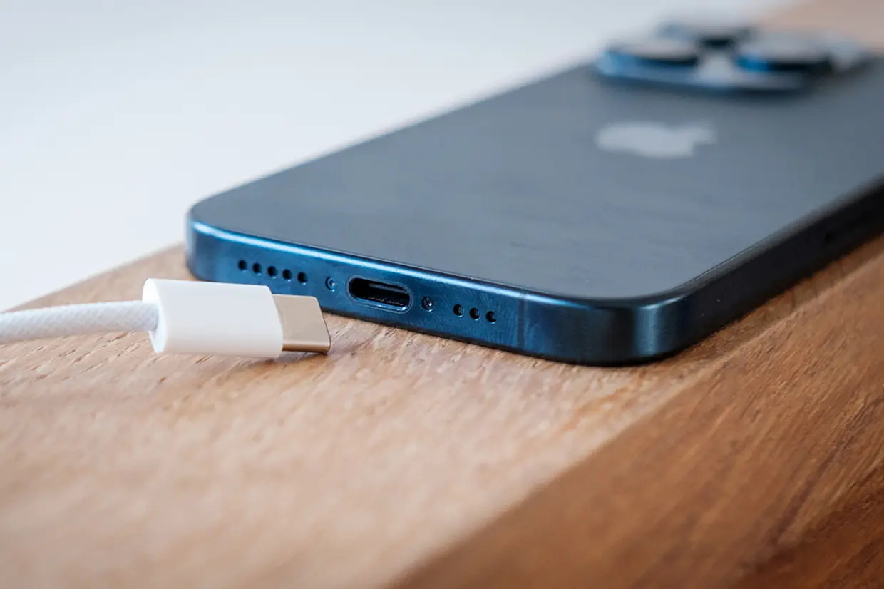 iPhone nào có Type C? Vì sao Apple chuyển sang Type C và iPhone nào ...