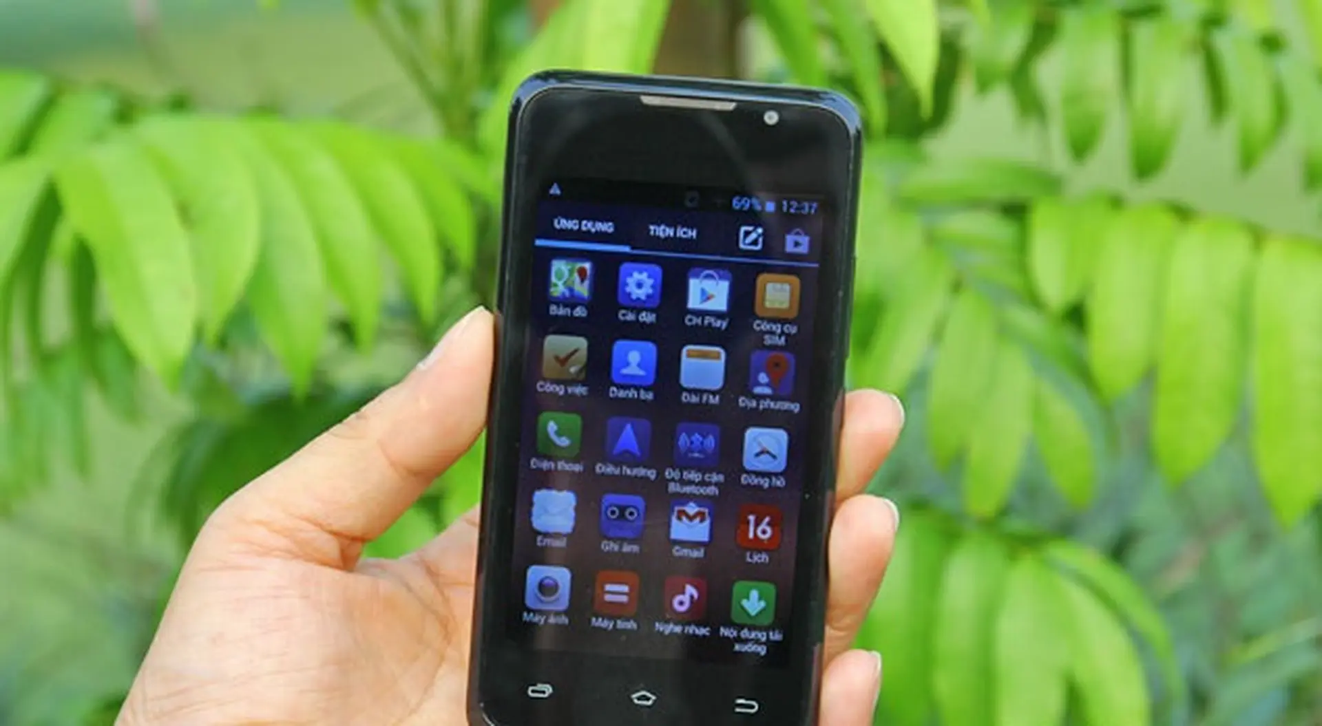 Có gì trong thiết kế smartphone giá rẻ Wing Hero 40