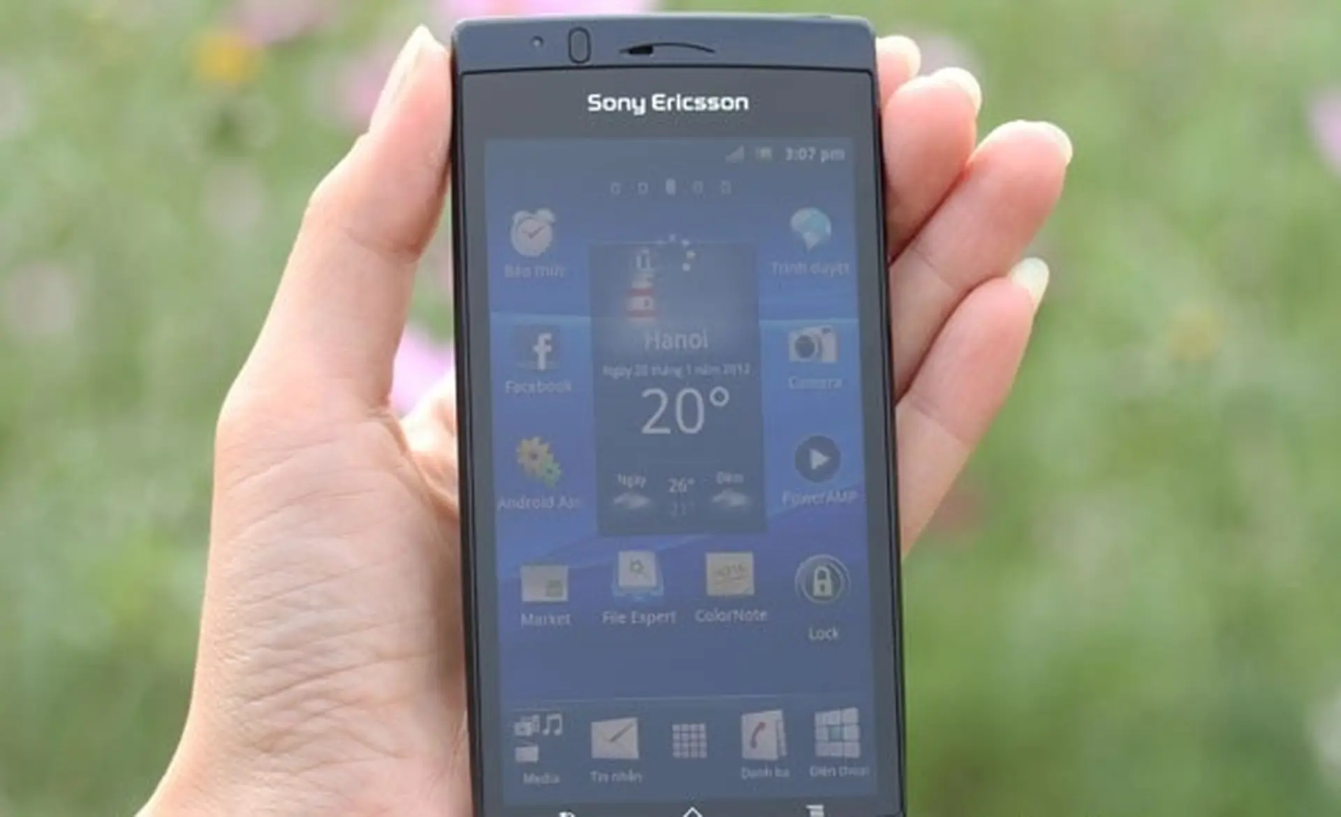 Những điểm khác biết trong thiết kế smartphone Sony Ericsson Xperia Arc S