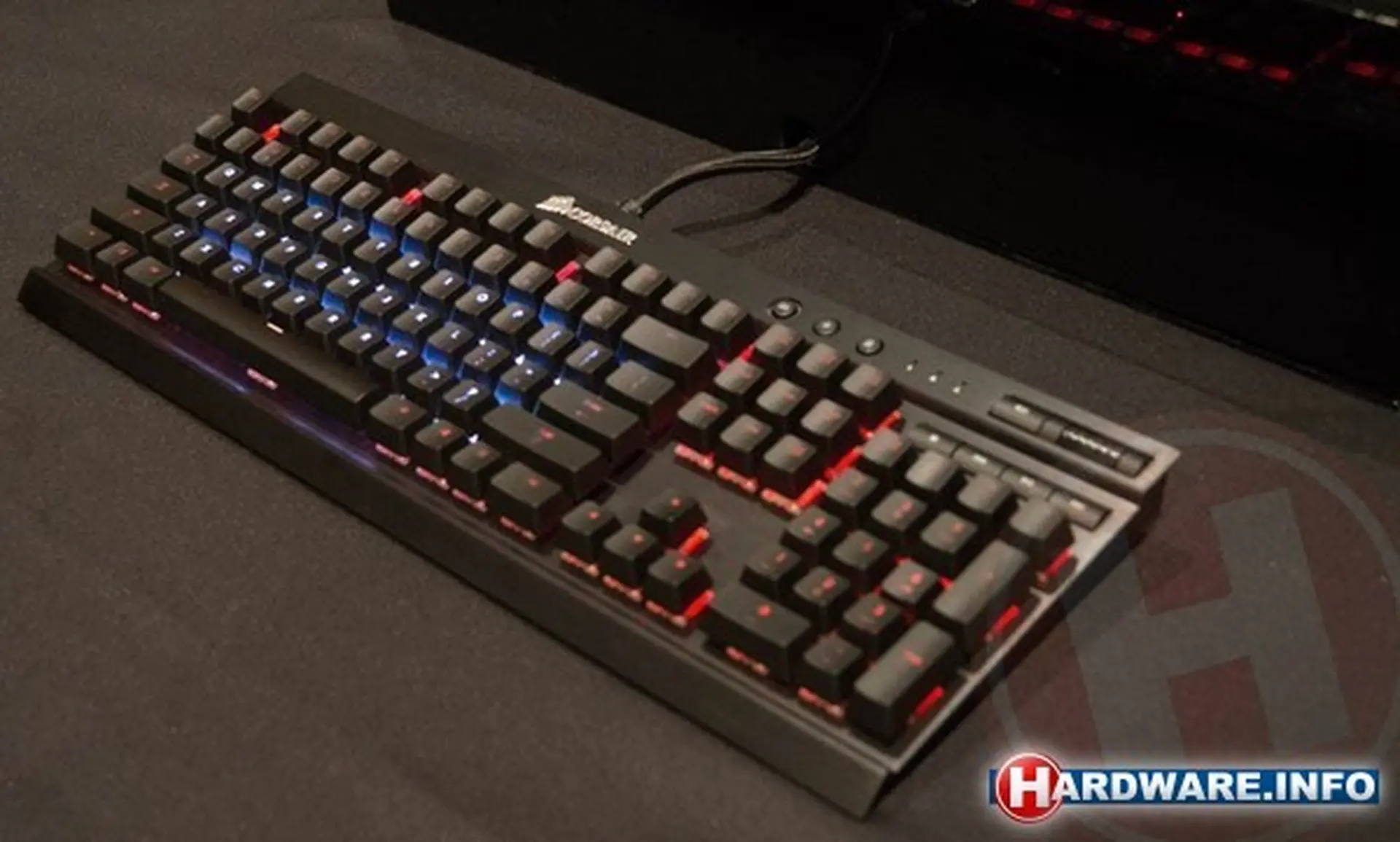 Dánh sách 8 bàn phím chơi game tốt nhất 2015 - Phần 1