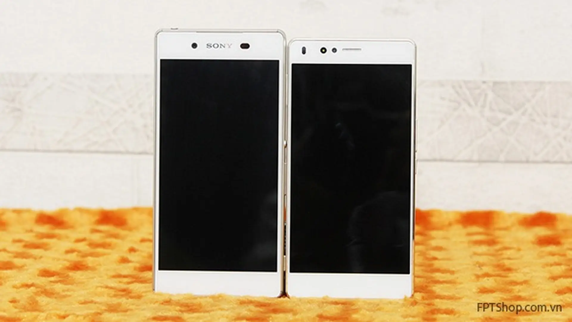 So sánh thiết kế của Sony Xperia Z3 Plus và Mobiistar Prime Xense