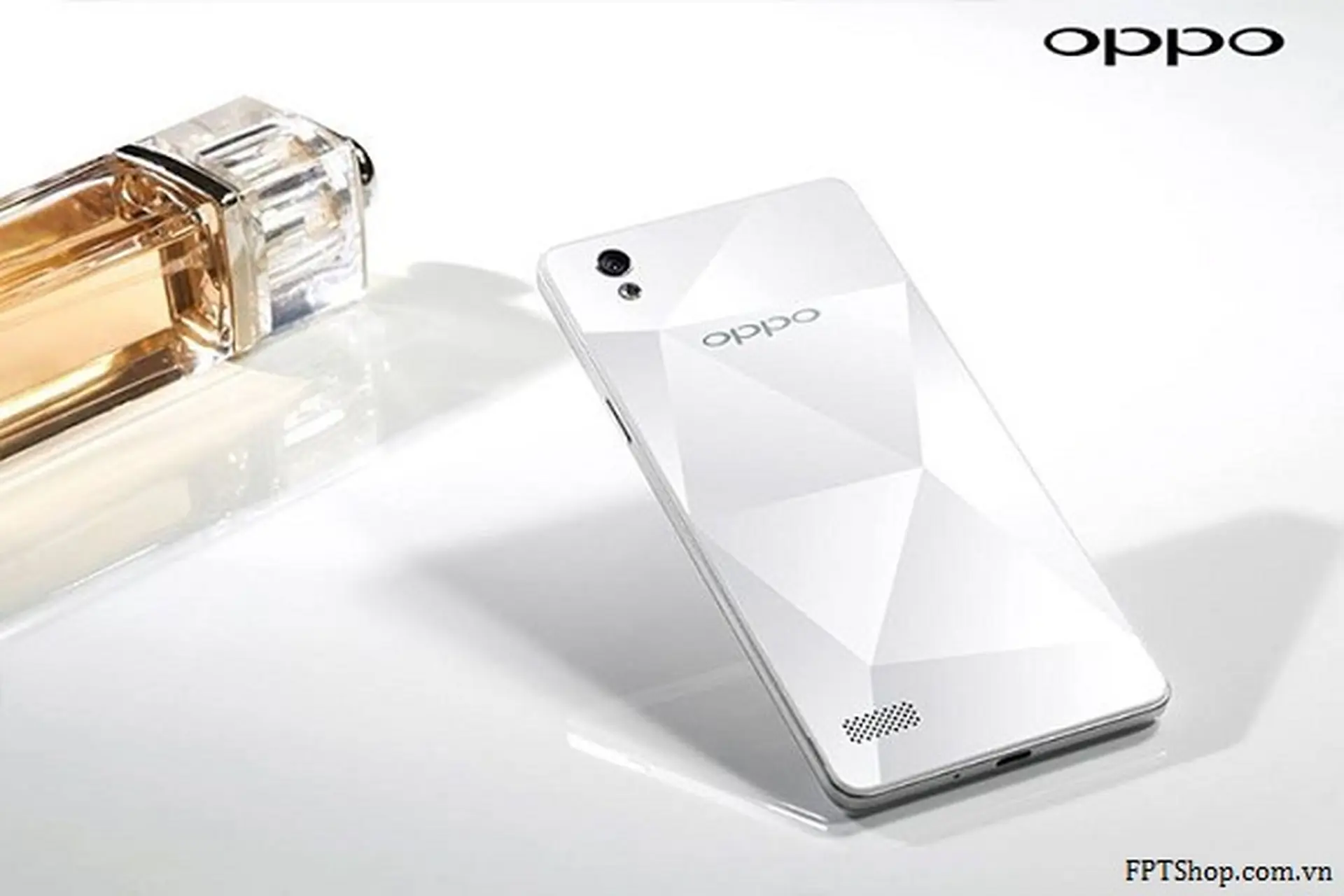 Ngắm trọn Oppo Mirror 5S - smartphone thời trang vừa trình làng