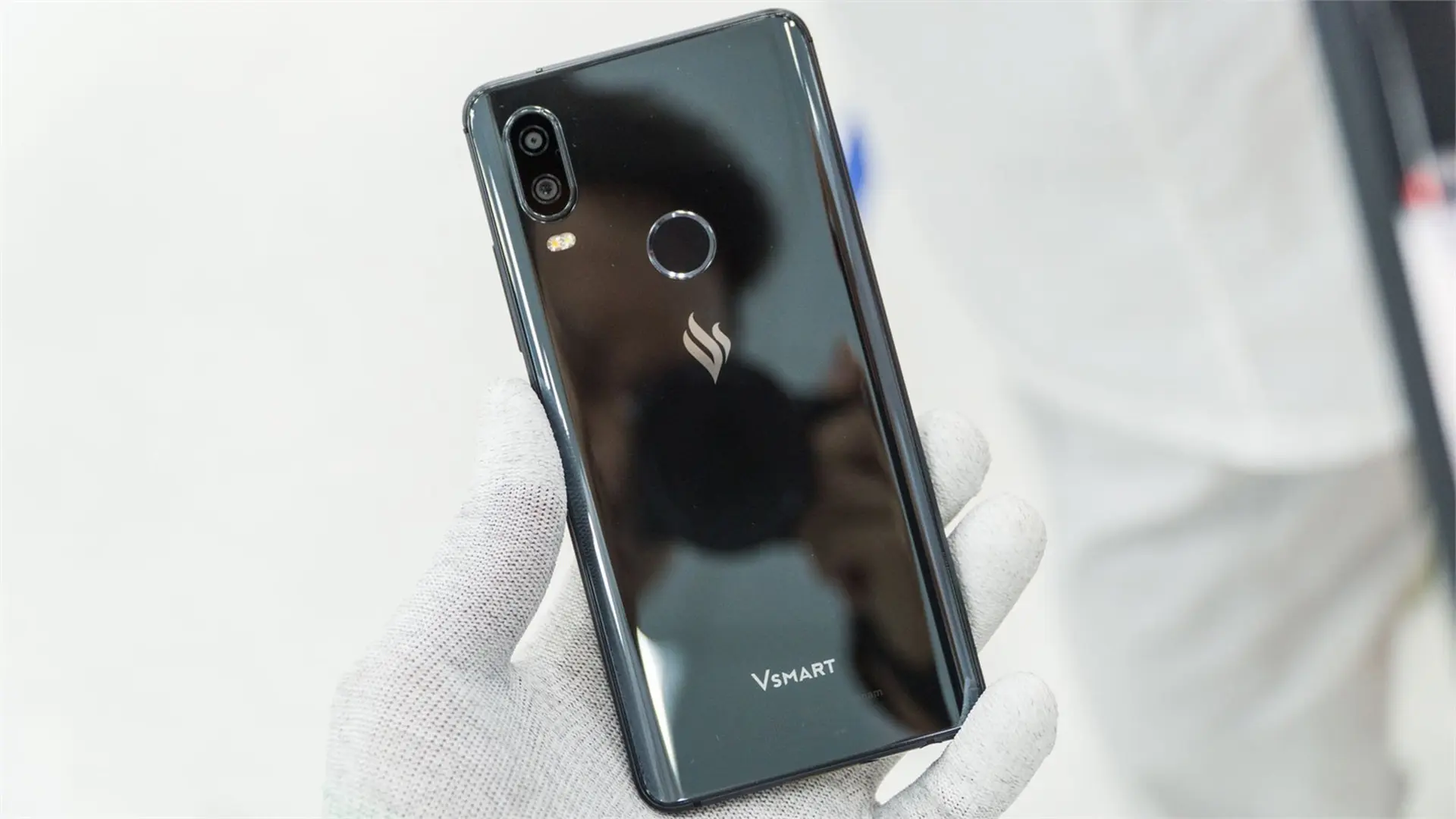 Những điều bạn cần biết về điện thoại Vsmart của VinGroup