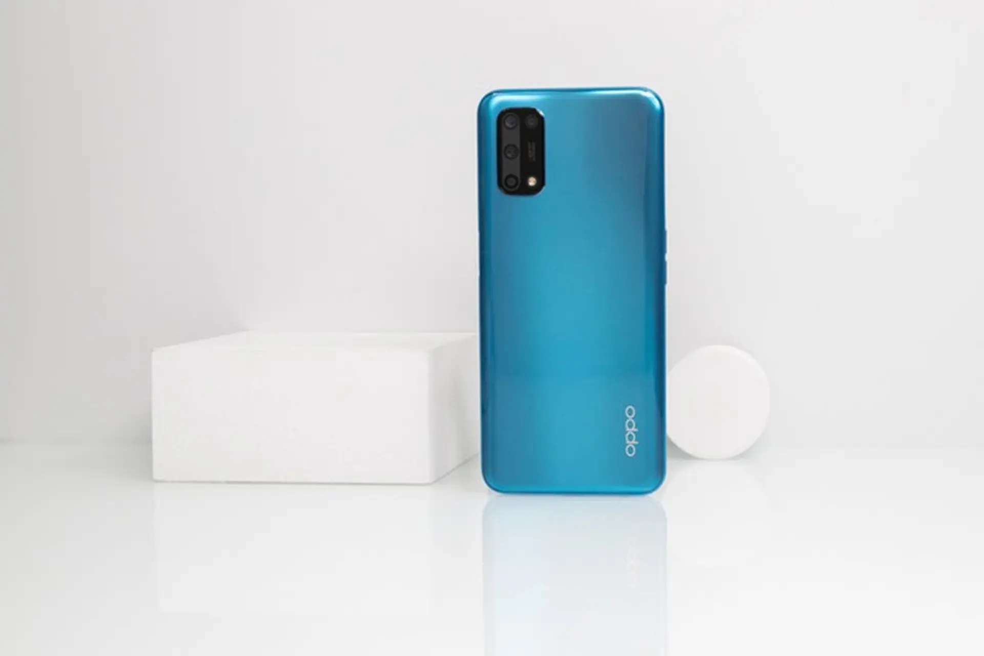 Trên tay OPPO K7x: Màn 90Hz, 5G, 4 camera sau, pin 5000mAh