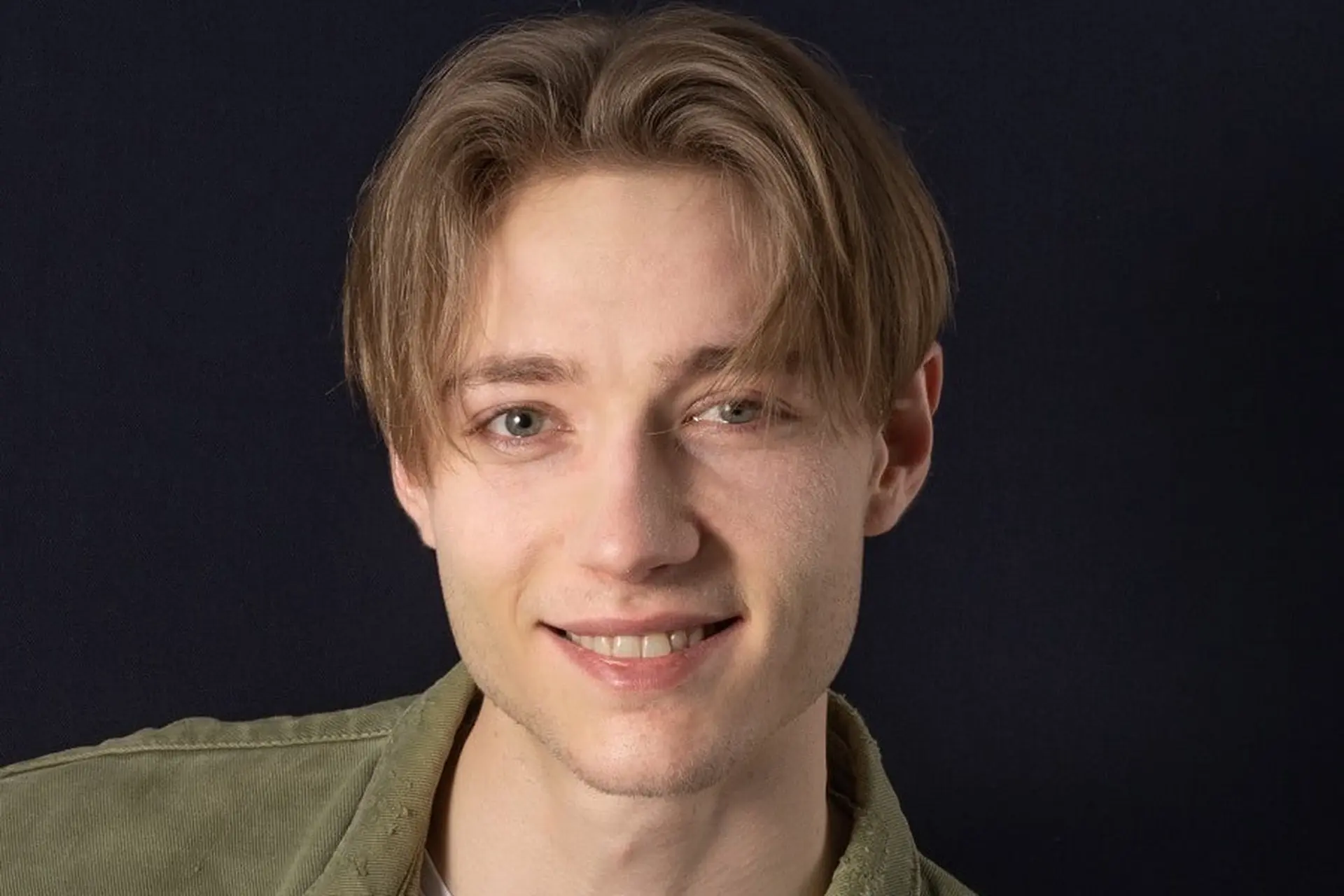 Điểm danh 10 kiểu tóc middle part cho nam giới