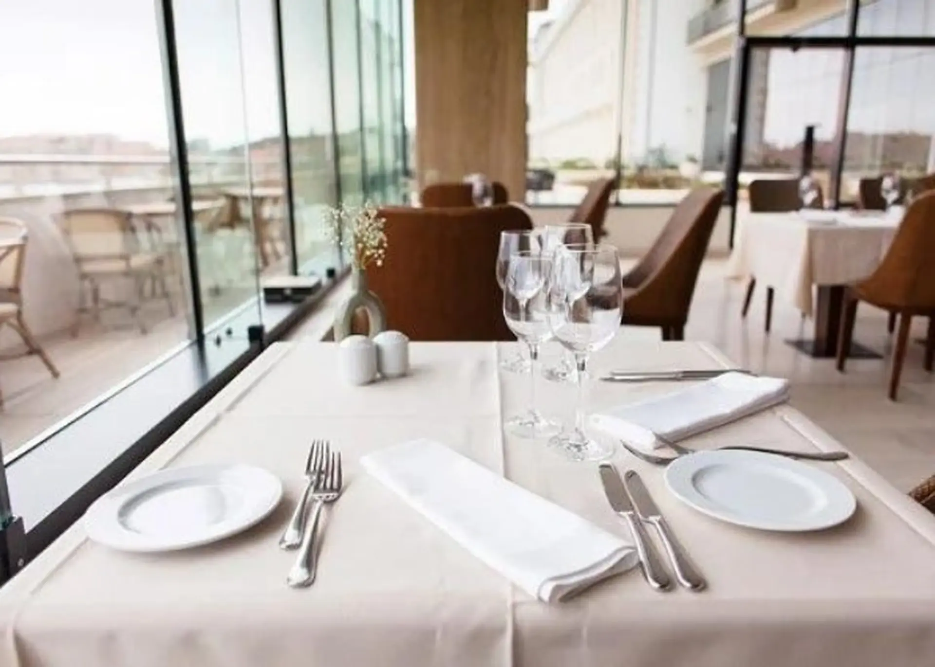 Set up là gì? Hướng dẫn cách set up chi tiết cho các bữa tiệc