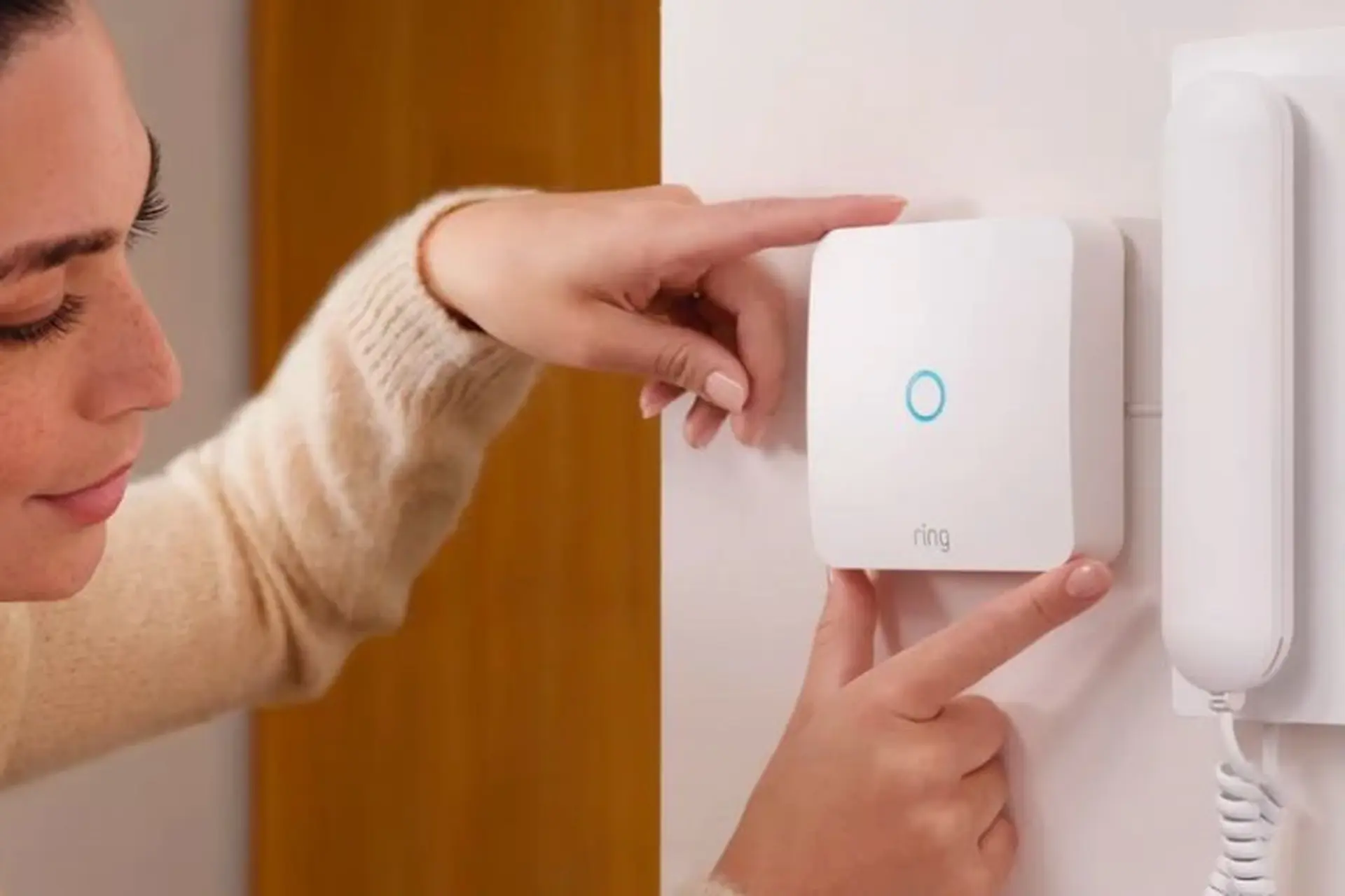 Tìm hiểu về hệ thống Intercom và các tính năng quan trọng