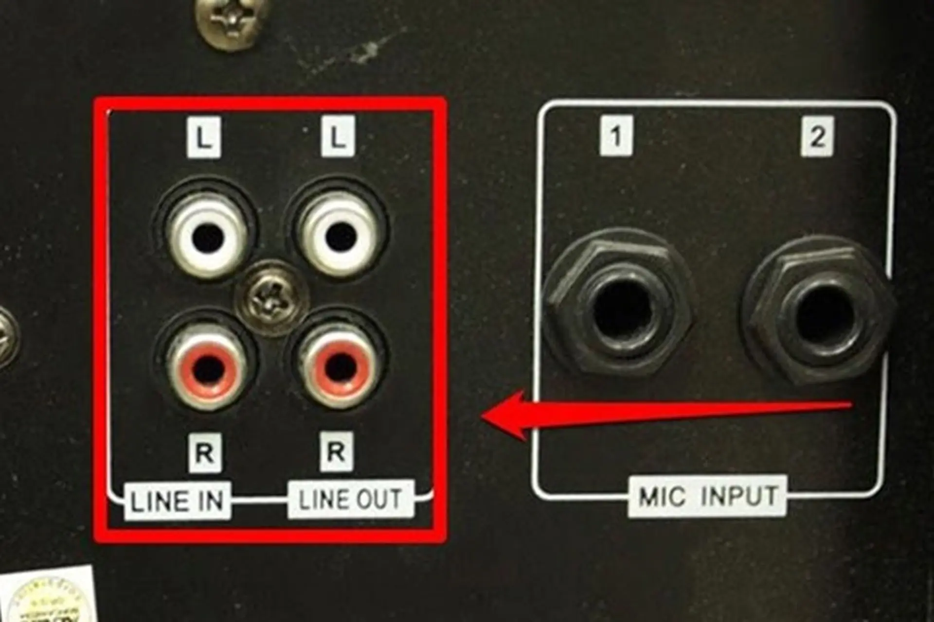 Cổng Line In Line Out là gì? Vai trò và cách sử dụng thế nào?