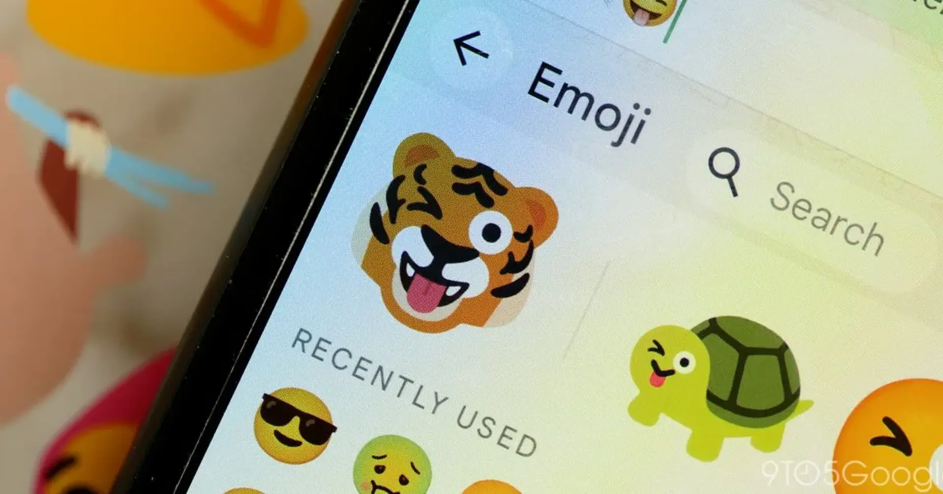 Gboard ra mắt thiết kế mới cho trình chọn emoji và GIF trên Android