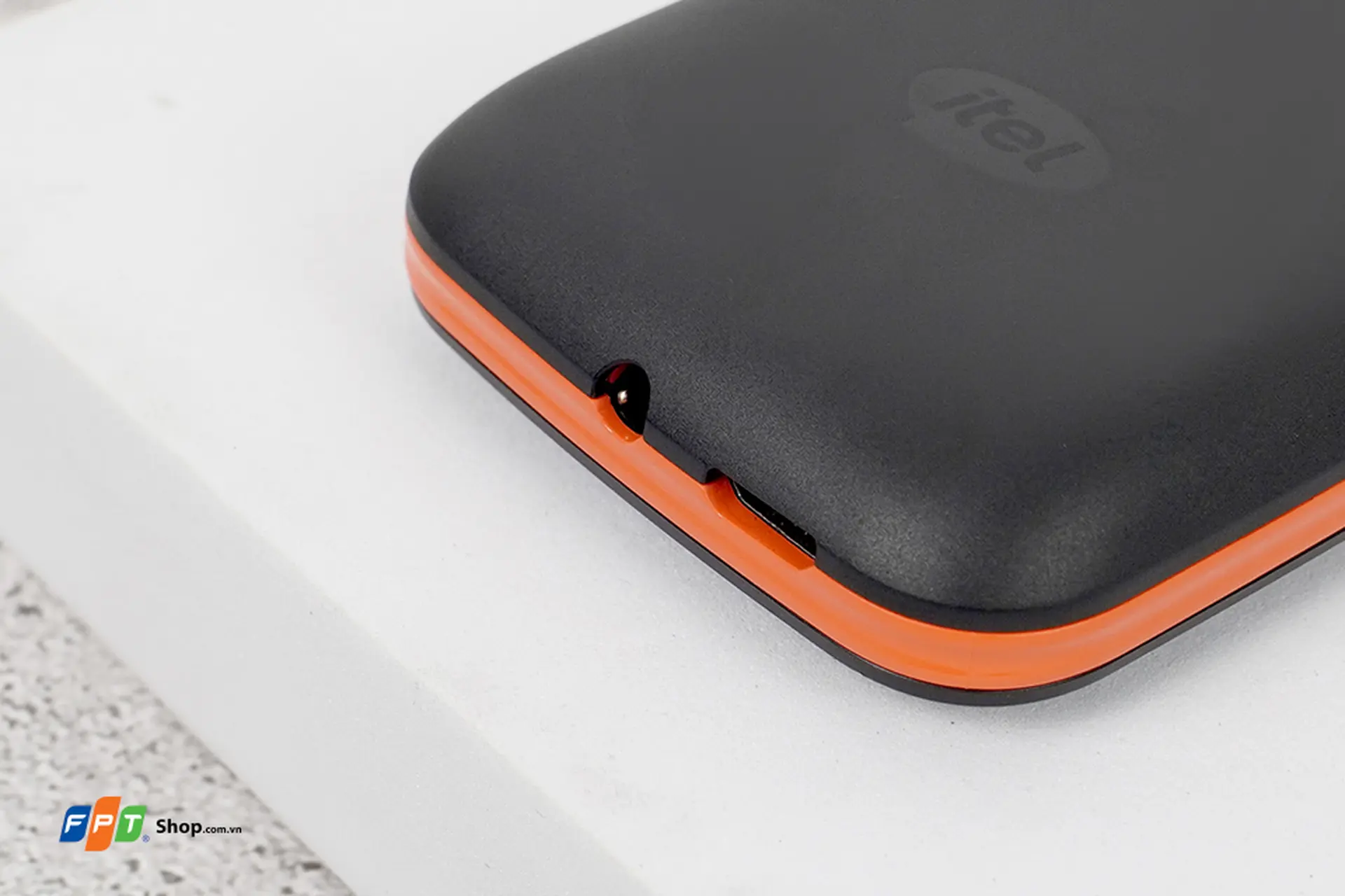 Điện thoại Itel IT8010 4G - Chính hãng, giá siêu rẻ