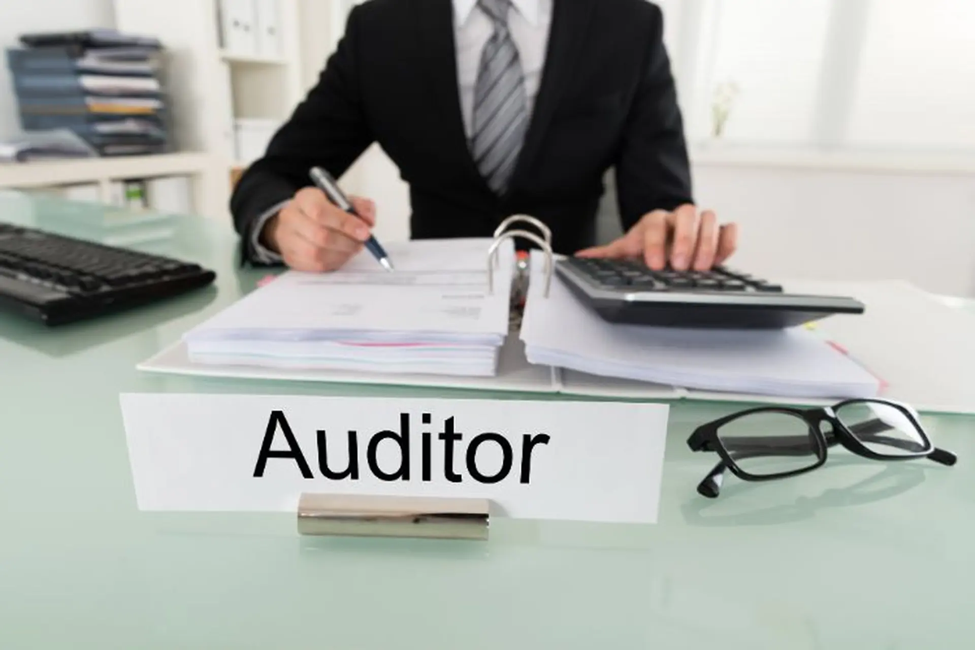 Auditor là gì? Công việc của một kiểm toán viên bao gồm những gì?