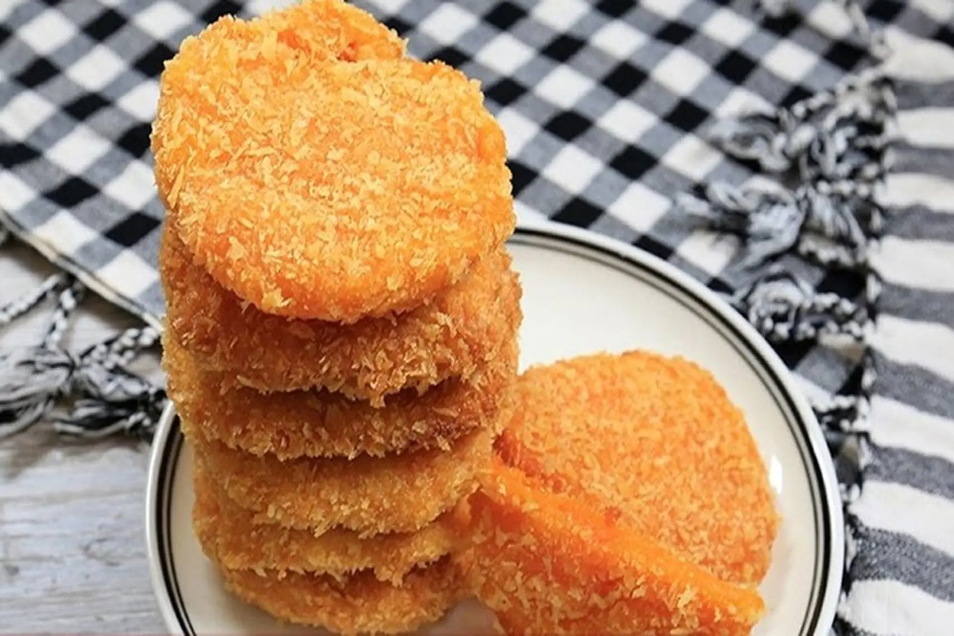 Cách làm bánh bí đỏ chiên thơm ngon, bổ dưỡng đơn giản tại nhà ai cũng ...