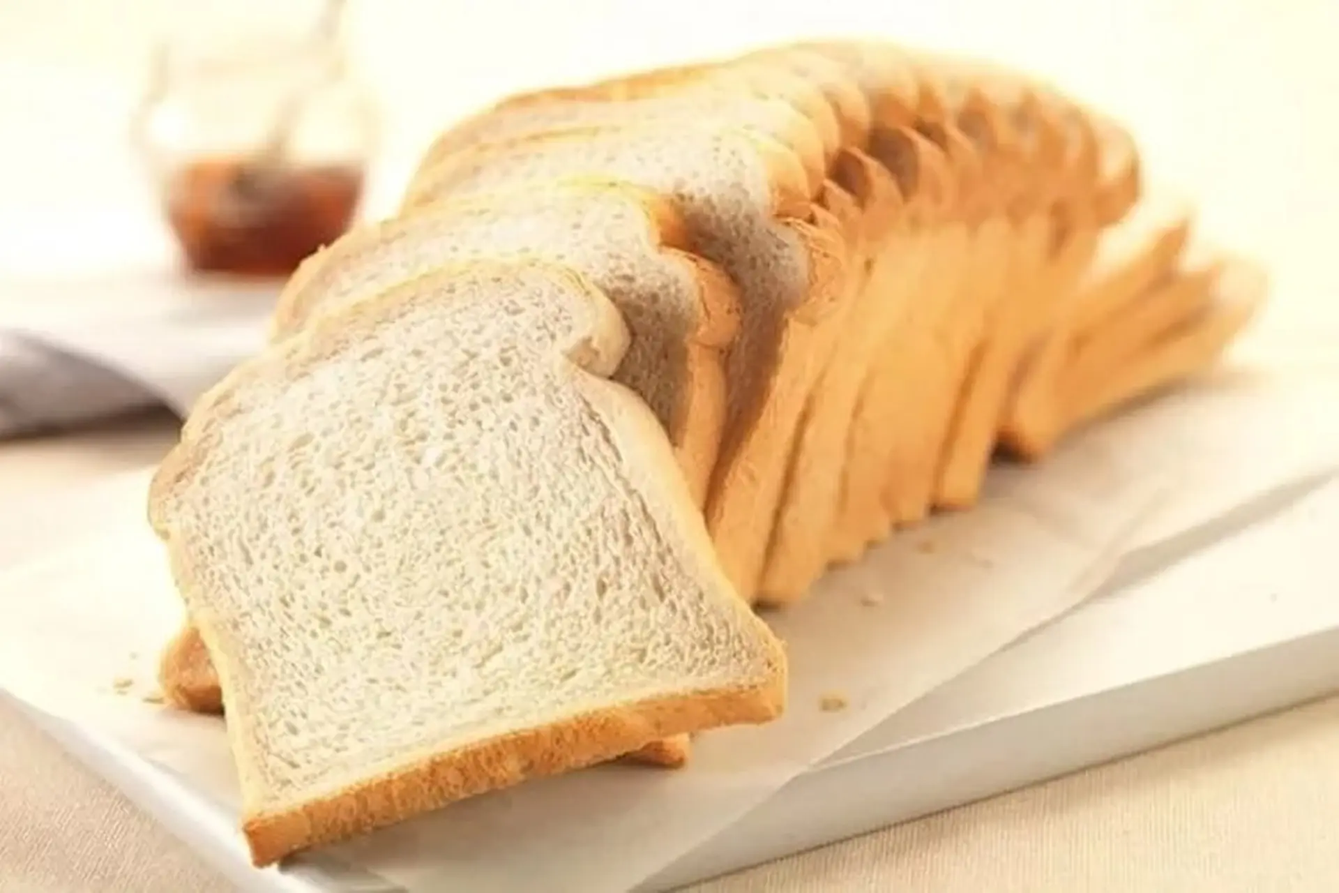 Bánh mì sandwich Staff bao nhiêu calo? Giải mã chi tiết thành phần và ...