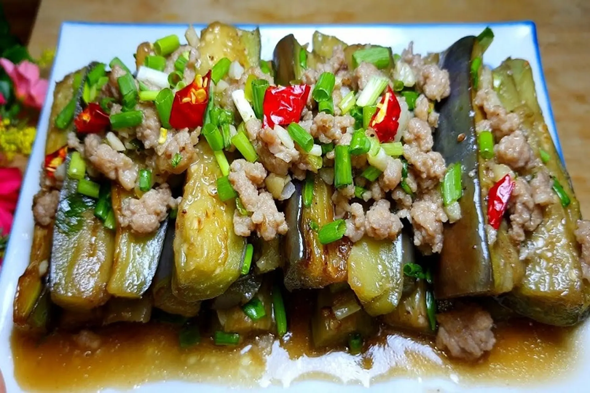 Hướng dẫn cách làm cà tím sốt thịt bằm thơm ngon, đậm đà