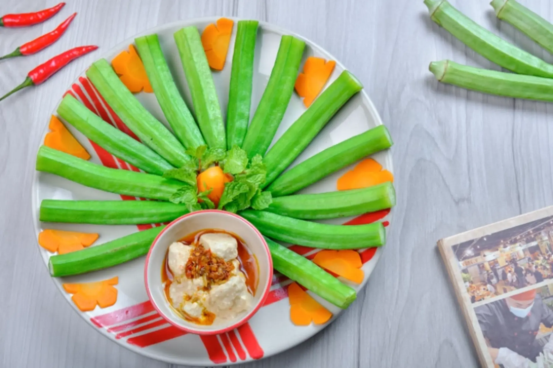 Cách chế biến đậu bắp luộc chấm chao dân dã, đơn giản, ăn siêu ngon