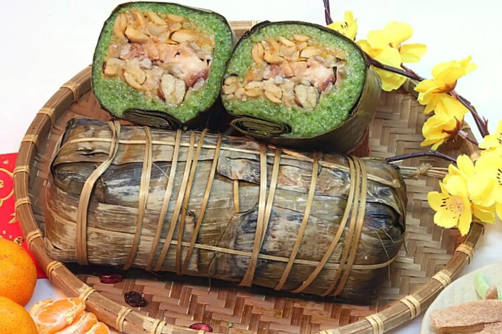 Cách gói bánh tét hạt điều dễ làm, cho món bánh thơm ngon, đón Tết thêm vui