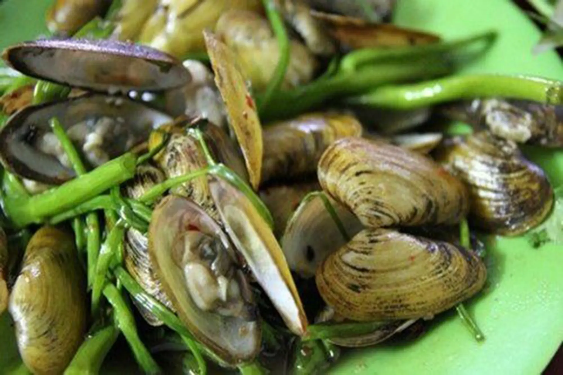 Cách làm chem chép xào rau thơm ngon cho bữa cơm gia đình