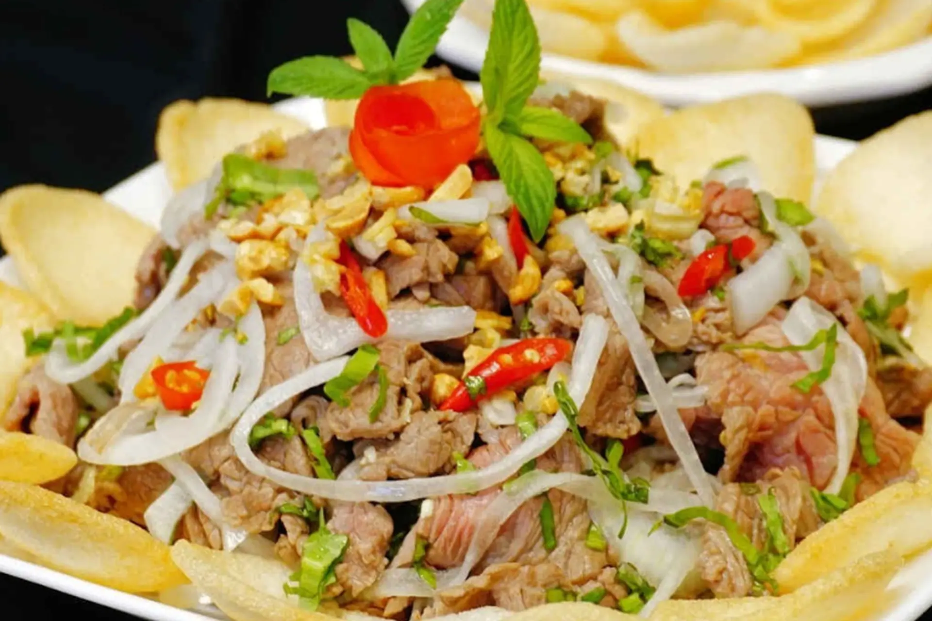 2 cách làm gỏi bê thui thơm ngon, đậm đà hương vị miền Trung