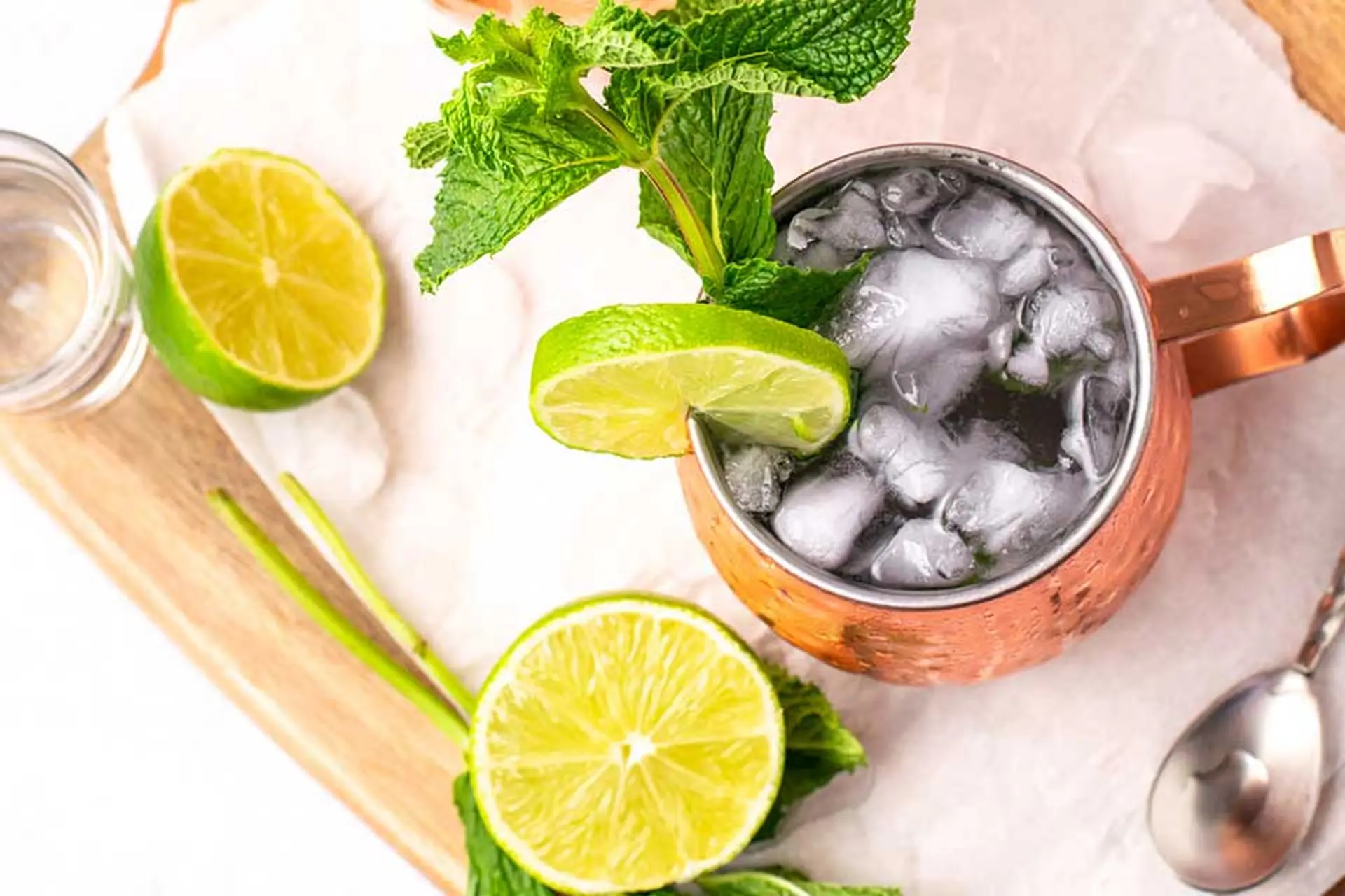 Cocktail Moscow Mule là gì? Tìm hiểu công thức pha chế chuẩn vị