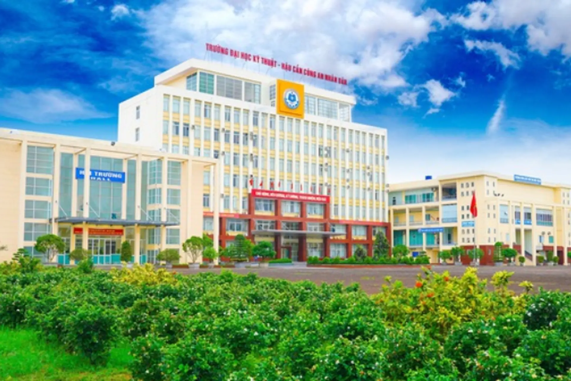 Cập nhật điểm chuẩn Đại học Kỹ thuật - Hậu cần Công an nhân dân 2025 ...