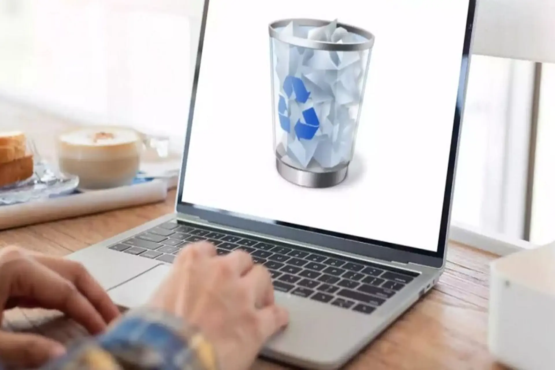 Sửa lỗi không xóa được file trong thùng rác trên Windows 10