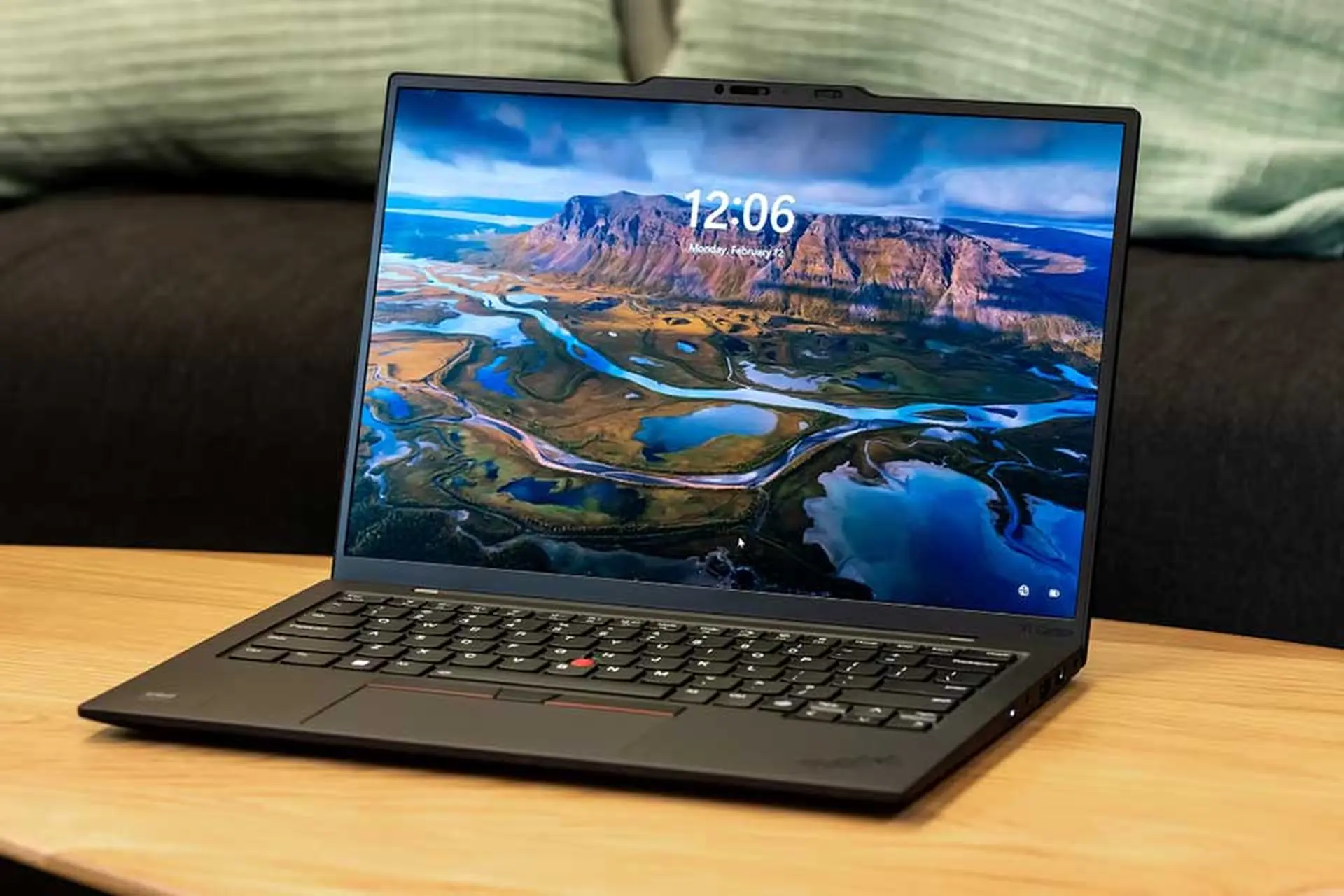 Sinh viên nên mua Lenovo ThinkPad nào 2025: Cái tên sáng giá nhất
