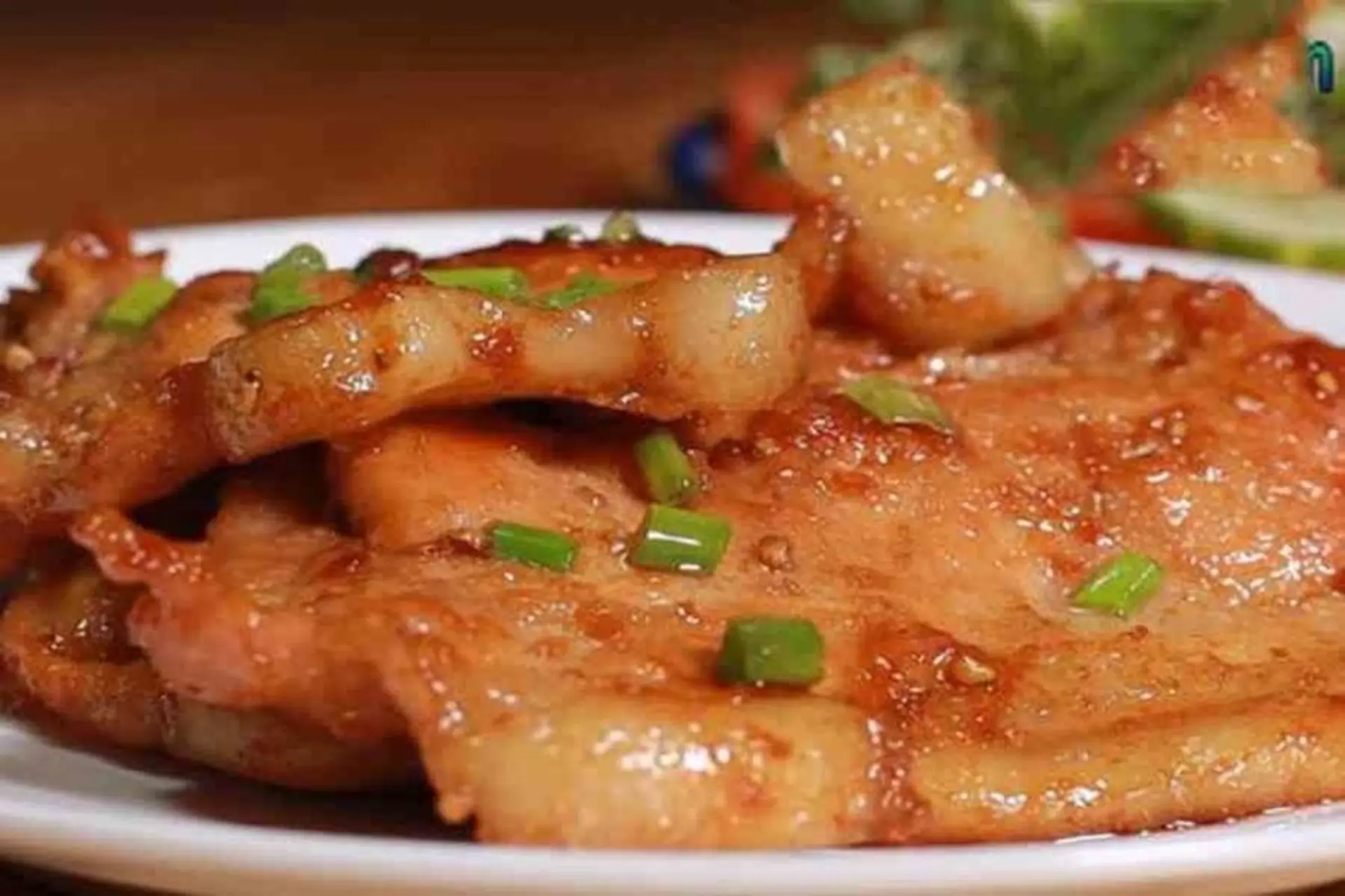 Cách làm sườn heo cốt lết ram nước tương thơm ngon, đậm vị