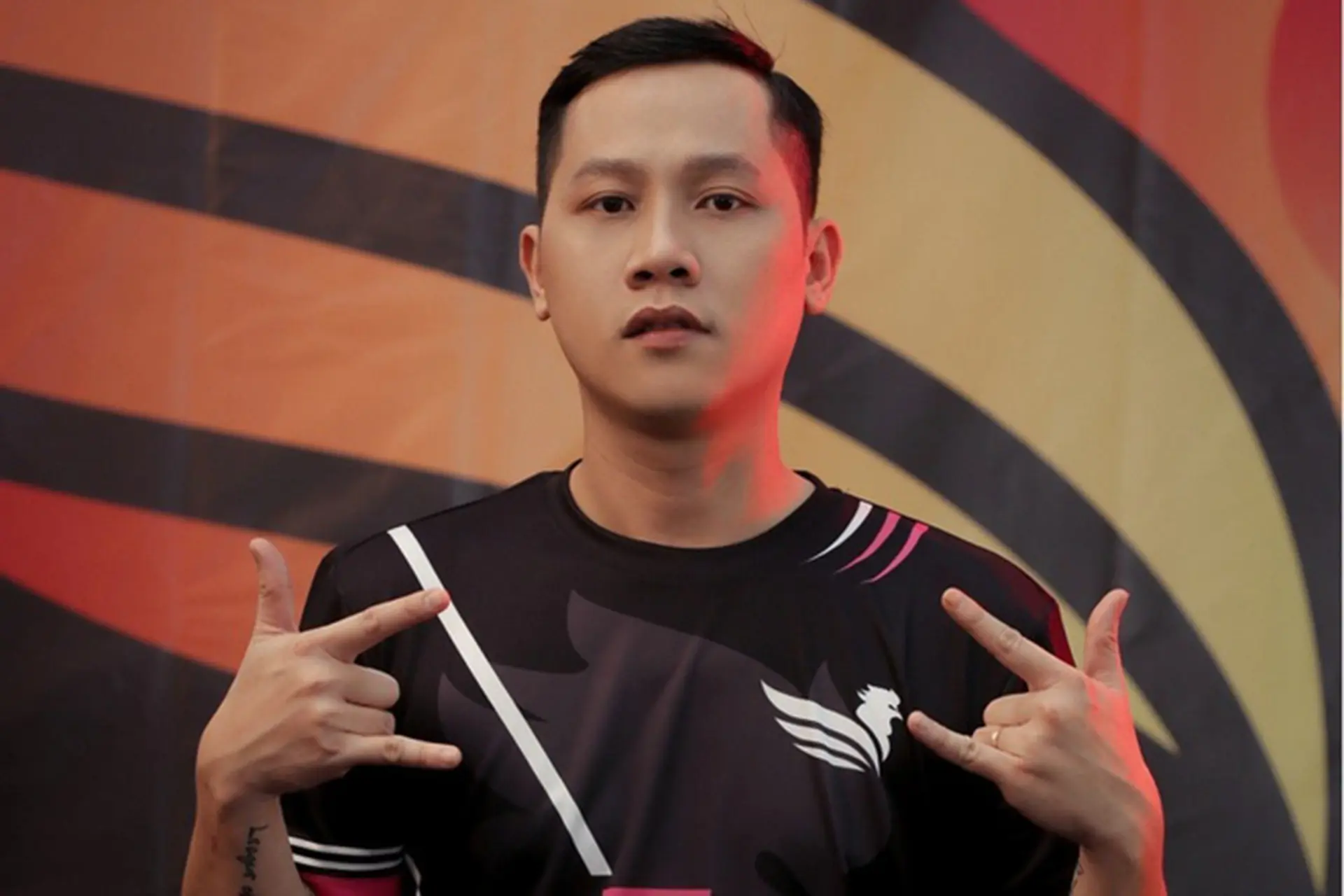 Thầy Giáo Ba là ai? Tiểu sử và sự nghiệp streamer nổi tiếng