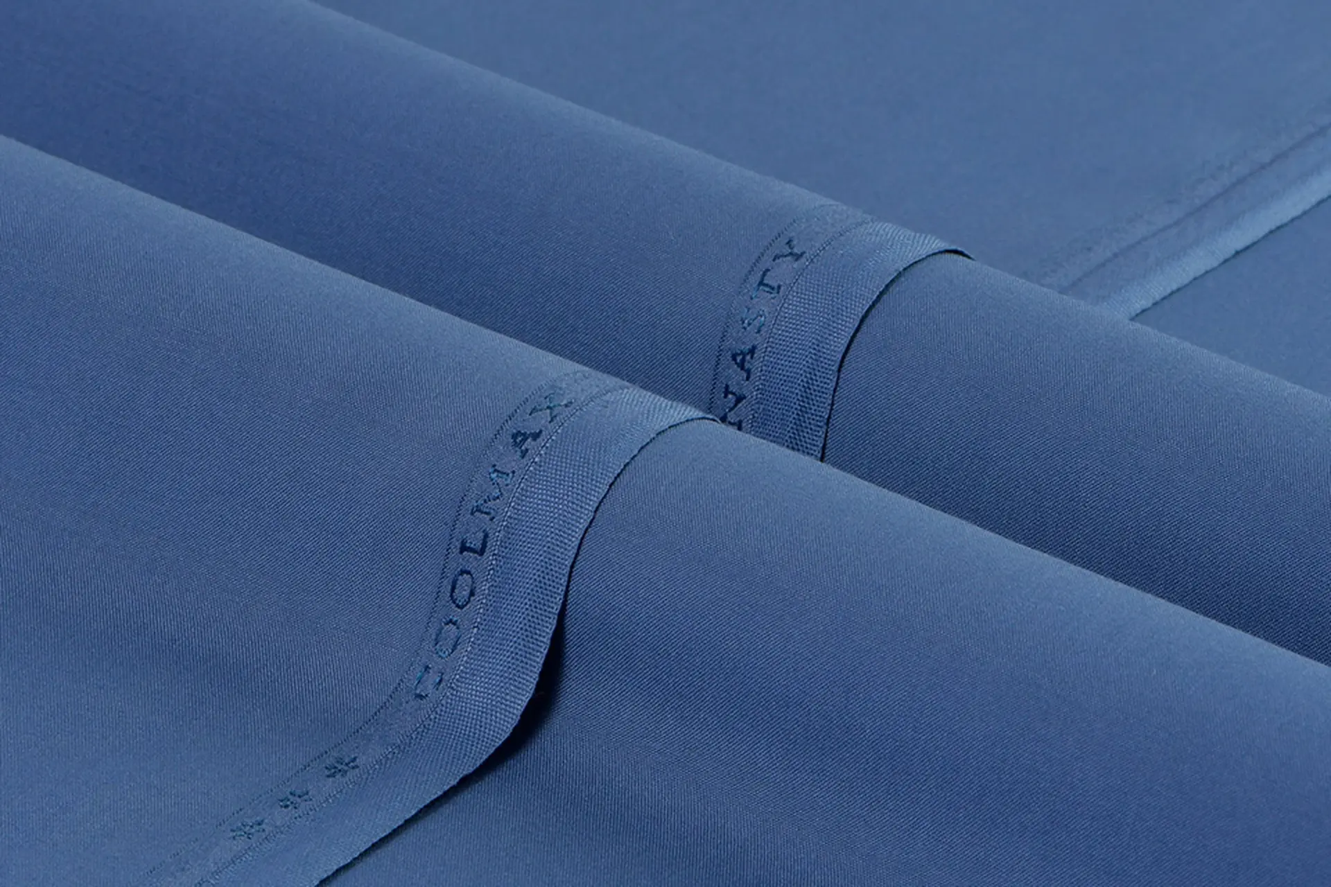 Vải Coolmax có tốt không? Ưu điểm vượt trội của chất liệu vải này