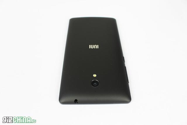 IUNI U3 siêu phẩm đủ sức đánh bại LG G3