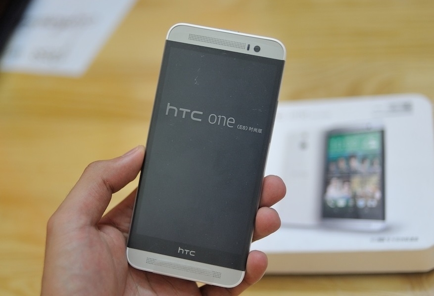 HTC E8 giá 12 triệu đồng tại Việt Nam