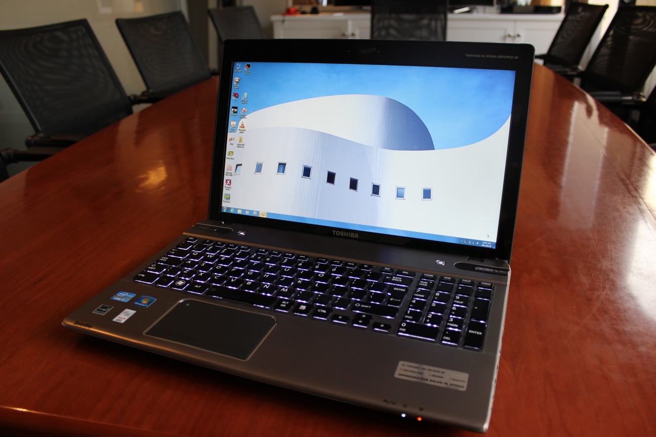 Màn hình và hiếu suất hoạt động của Toshiba P850